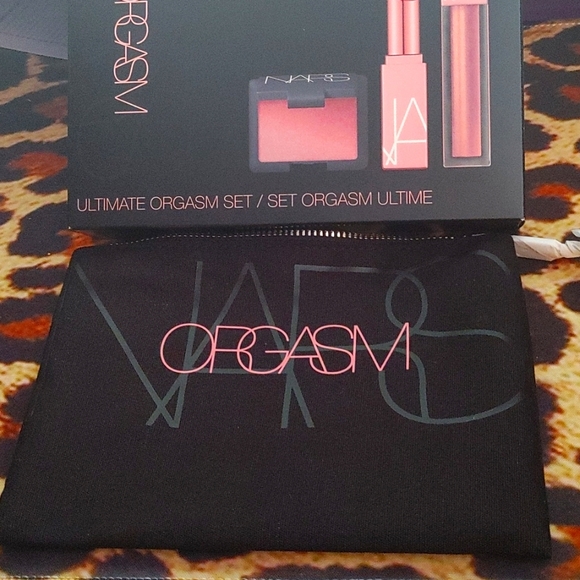 NARS | Bags | Nars Makeup Bag | Poshmark